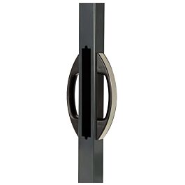 Set with Integrated Vertical Handles